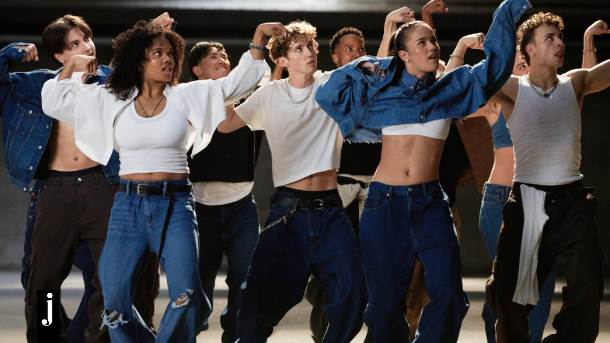 Η νοοτροπία του «Get Loose» με το must item της σεζόν - Everyday looks από τη Gap | Jenny.gr